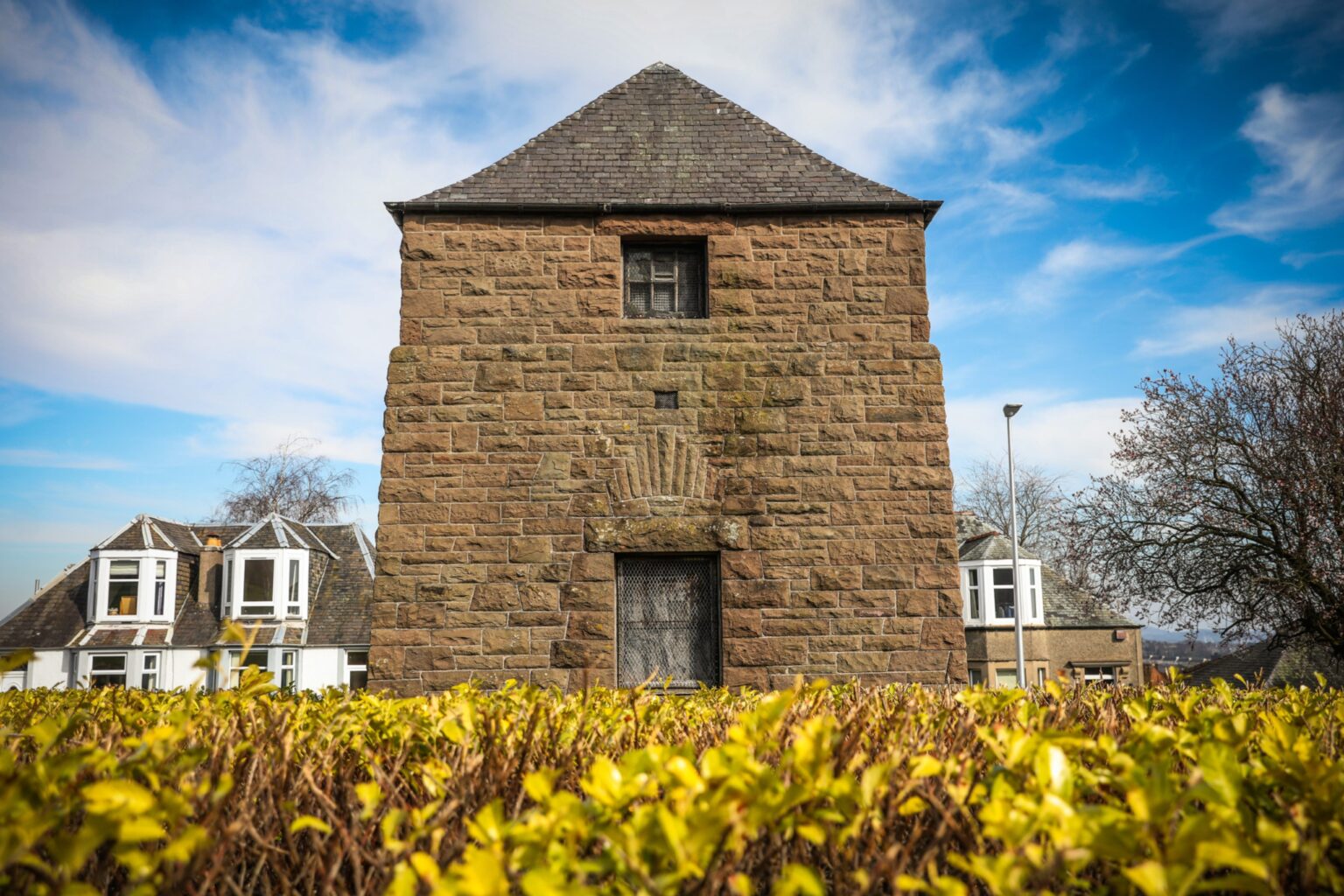 The story behind 3 of Dundee's tiniest and most beautiful buildings