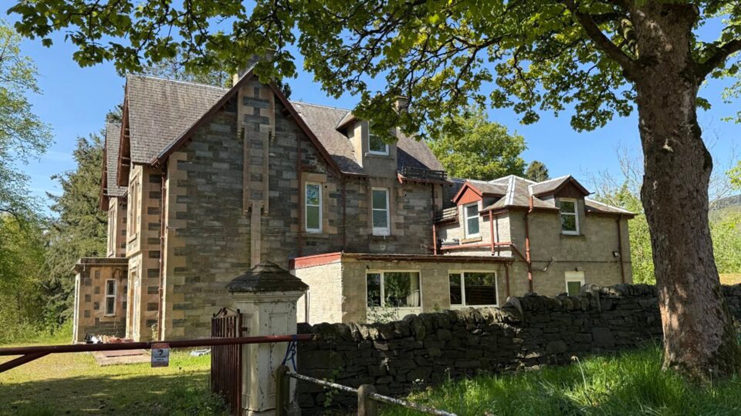 Aberfeldy mansion with planning permission for 8 flats for sale
