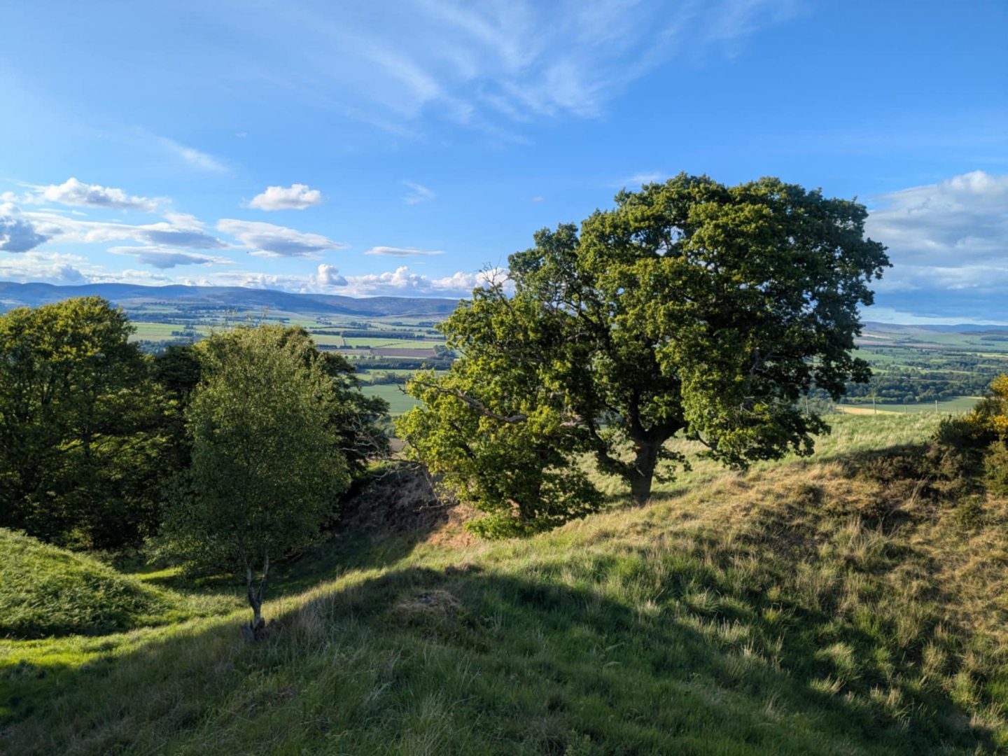 Exploring mysterious 'melted' Iron Age fort on Finavon Hill