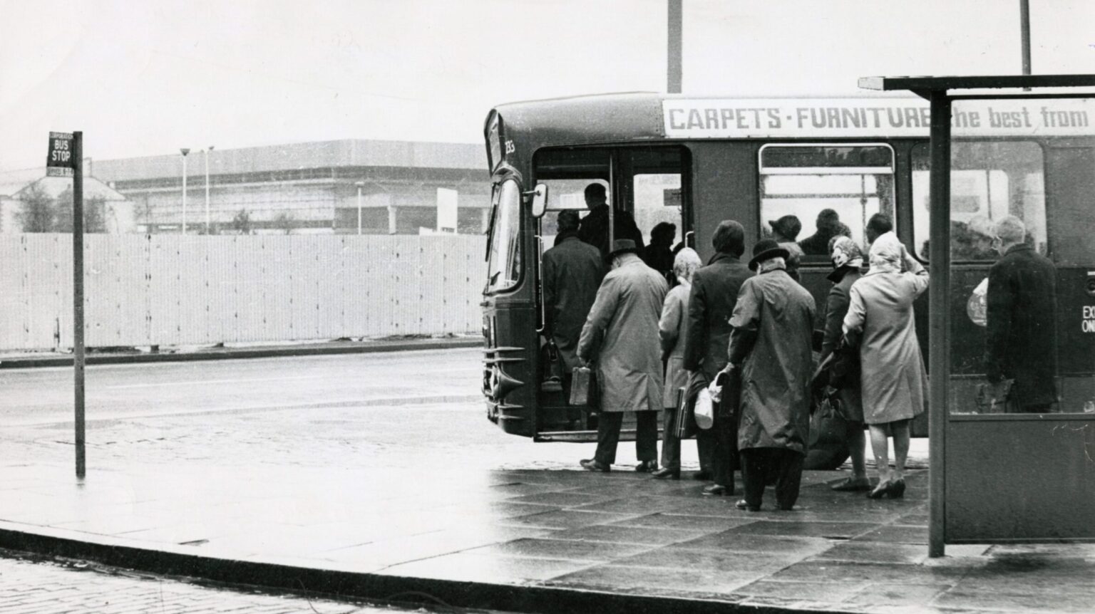 Hop onboard our gallery of Dundee buses from decades gone by