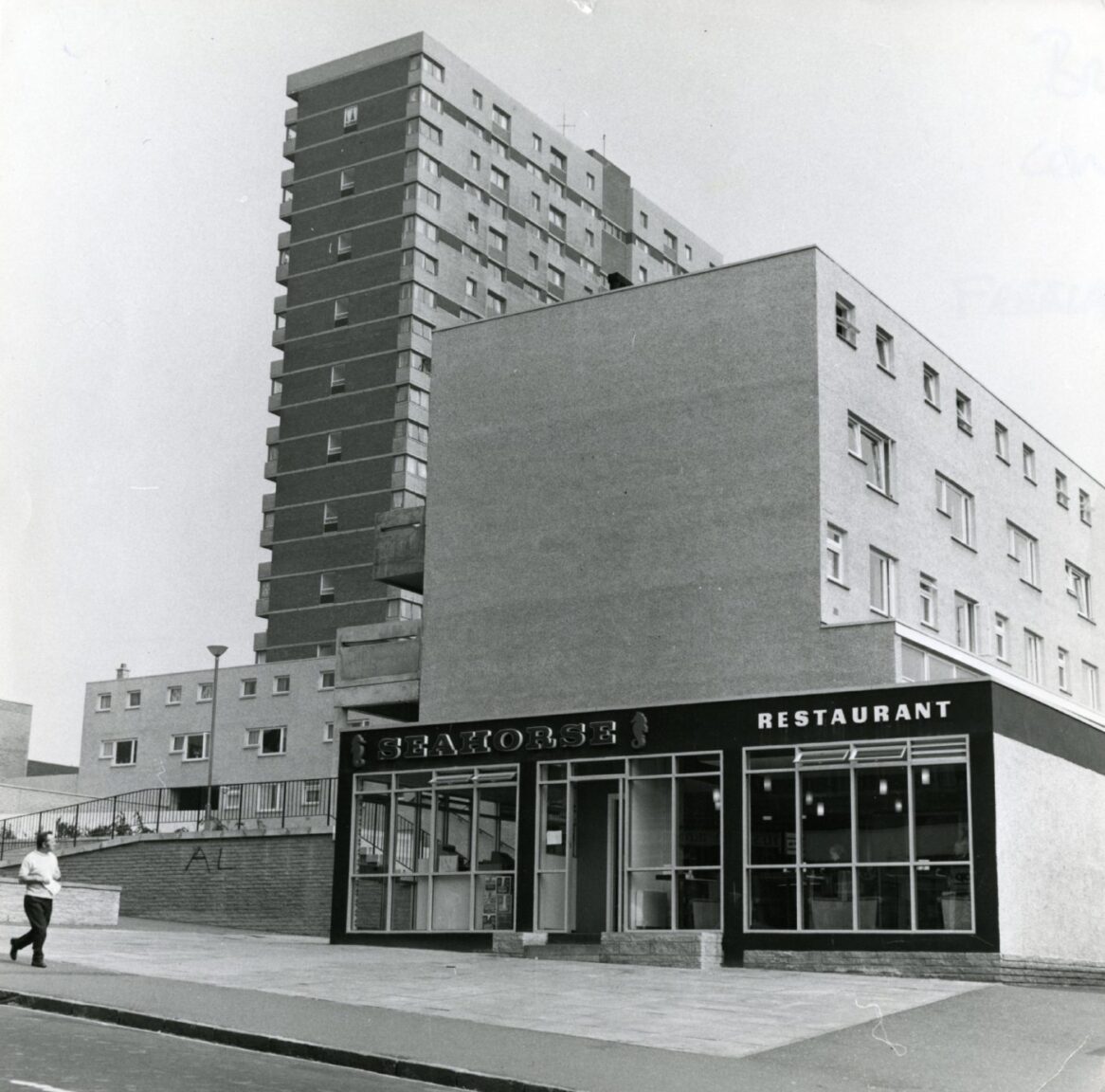 Photo gallery captures Dundee's Hilltown in the 1970s | The Courier
