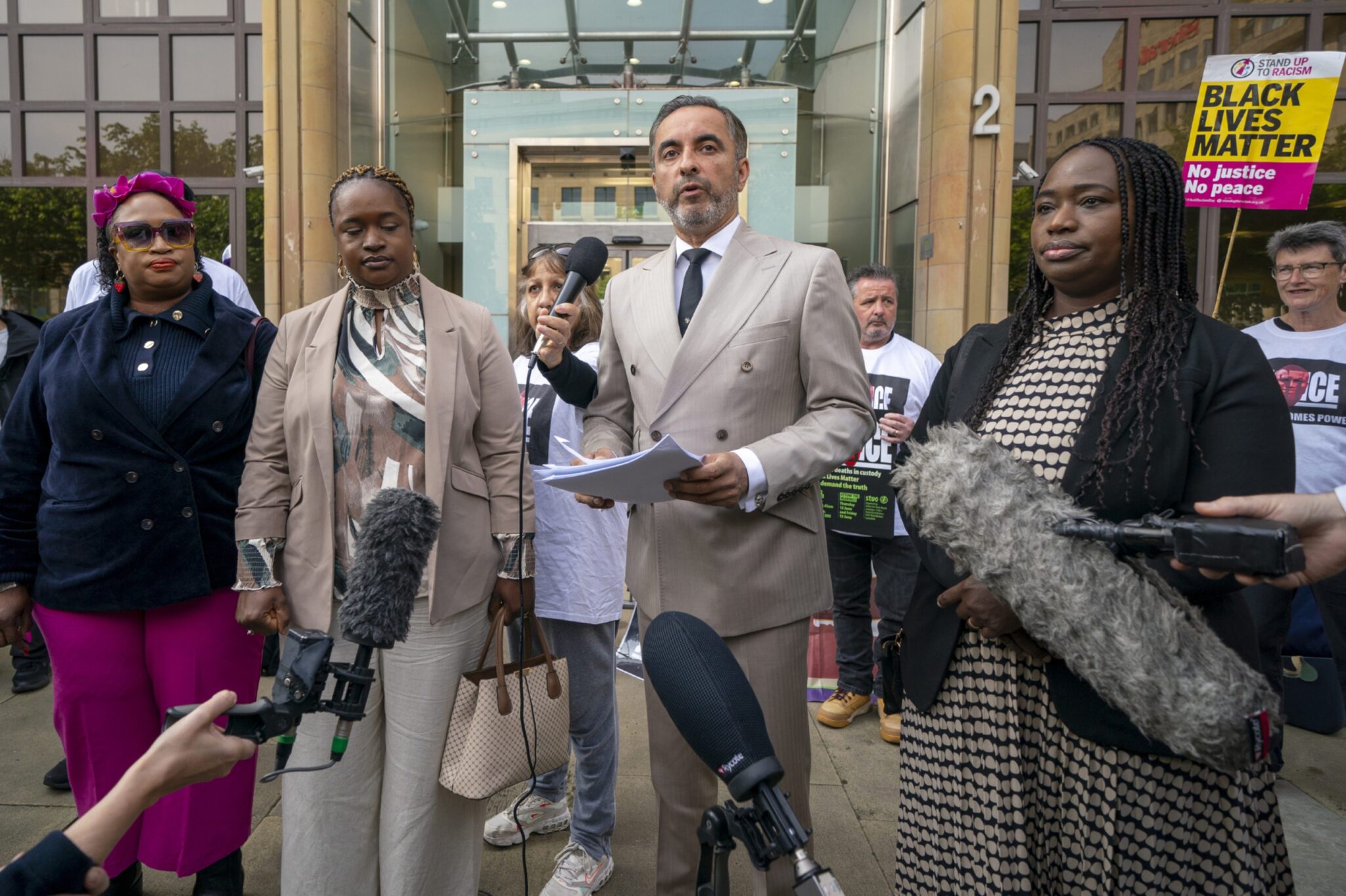 Sheku Bayoh inquiry told chair's independence 'torpedoed'