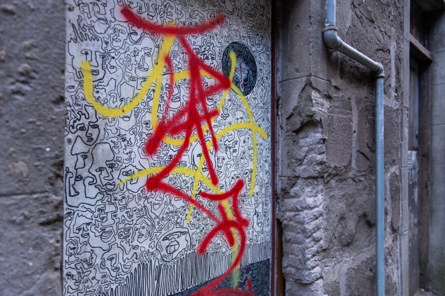 How is the Open/Close Dundee city centre street art trail?