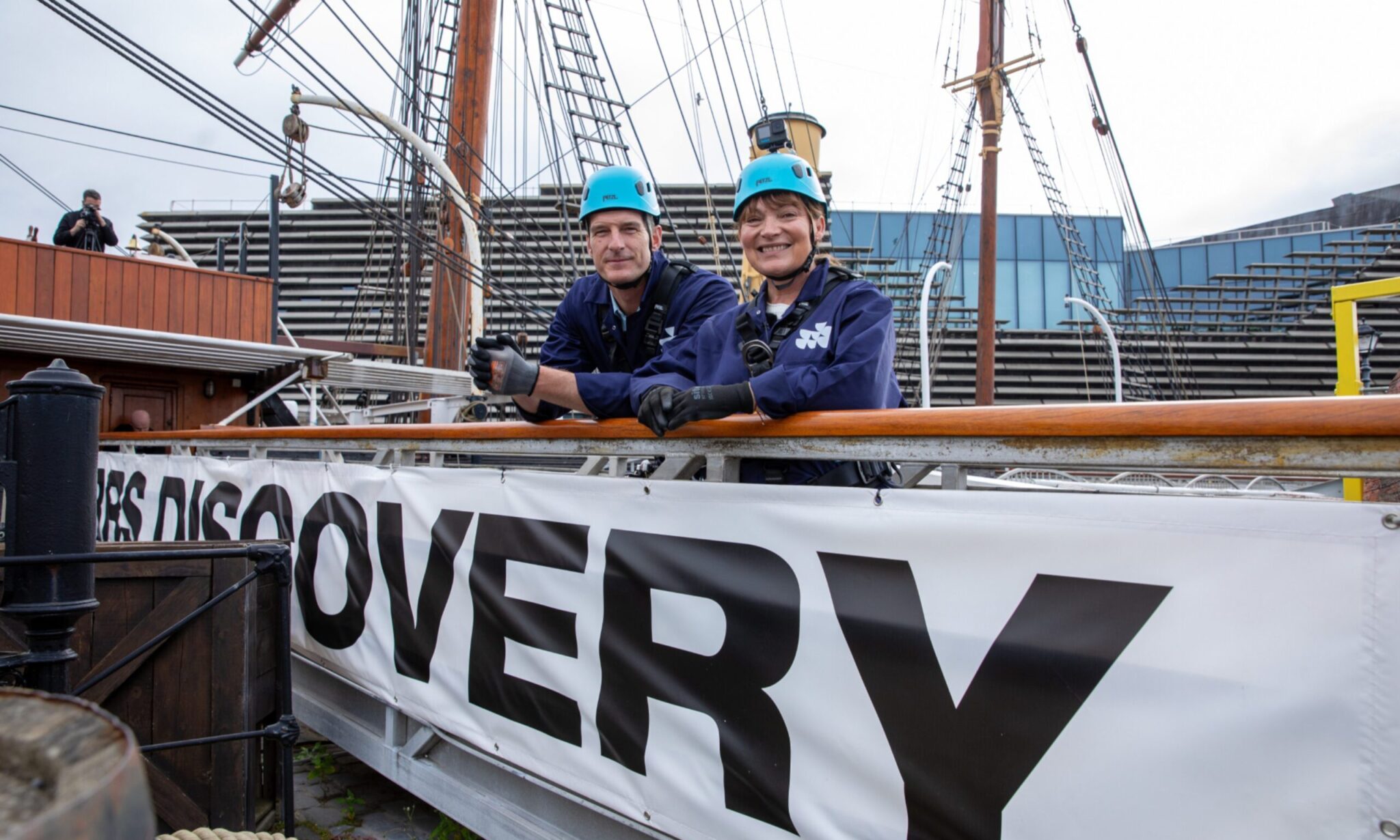 Lorraine Kelly and Dan Snow launch RRS Discovery mast climb