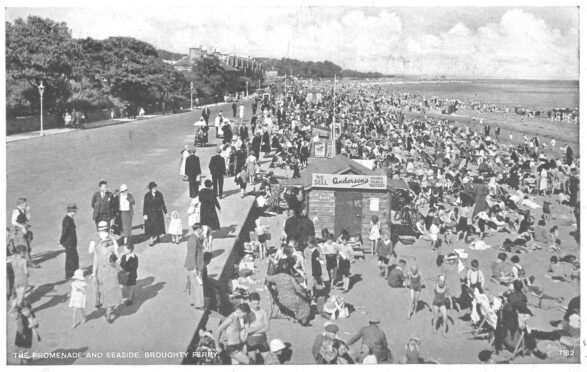 Join us for a nostalgic postcard tour of Dundee through the ages - The ...