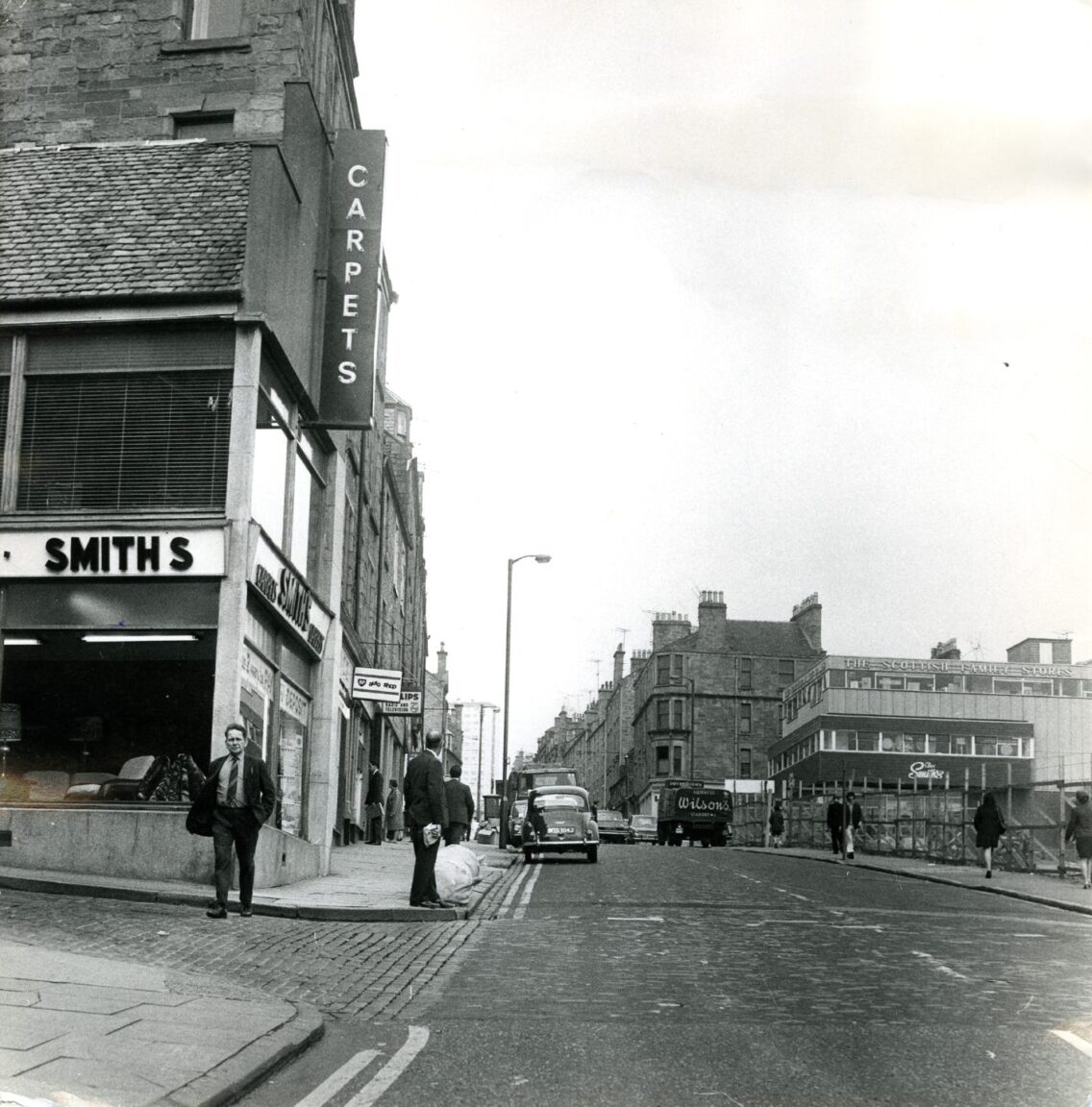 Photo gallery captures Dundee's Hilltown in the 1970s | The Courier