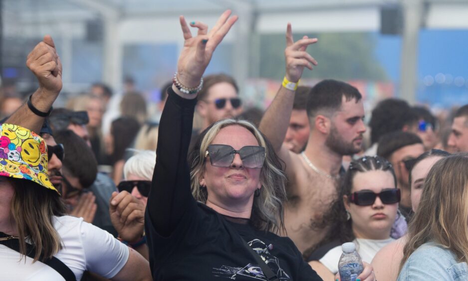 Loch Earn's Mirror Man statue returns after eight years