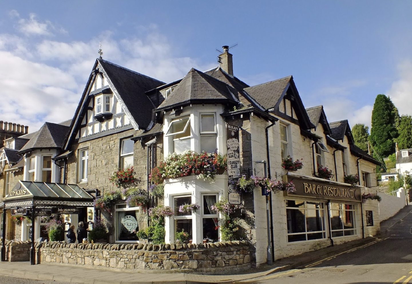 Still Game's Jane McCarry 'cracks quotes' in Pitlochry hotel quiz
