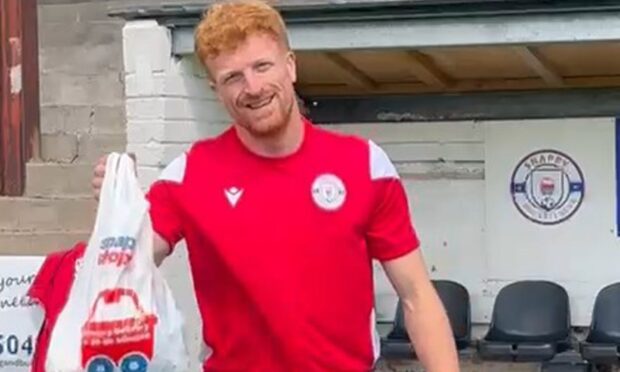 Simon Murray to surprise Dundee FC fans by delivering shopping