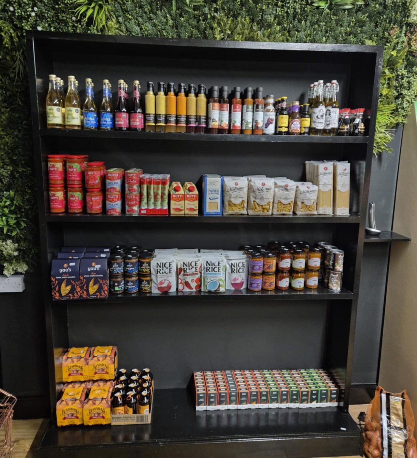 Benarty Fruits: Family-run Fife fruit and veg shop opens in Kinross