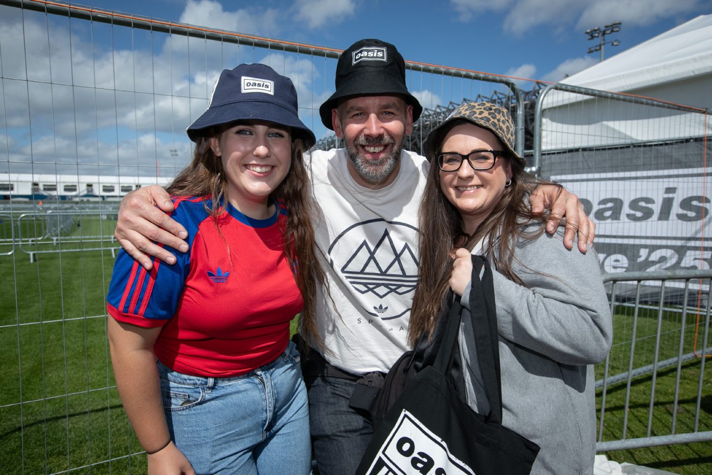 Dundee fans Oasis Murrayfield: Reunion gig draws crowds