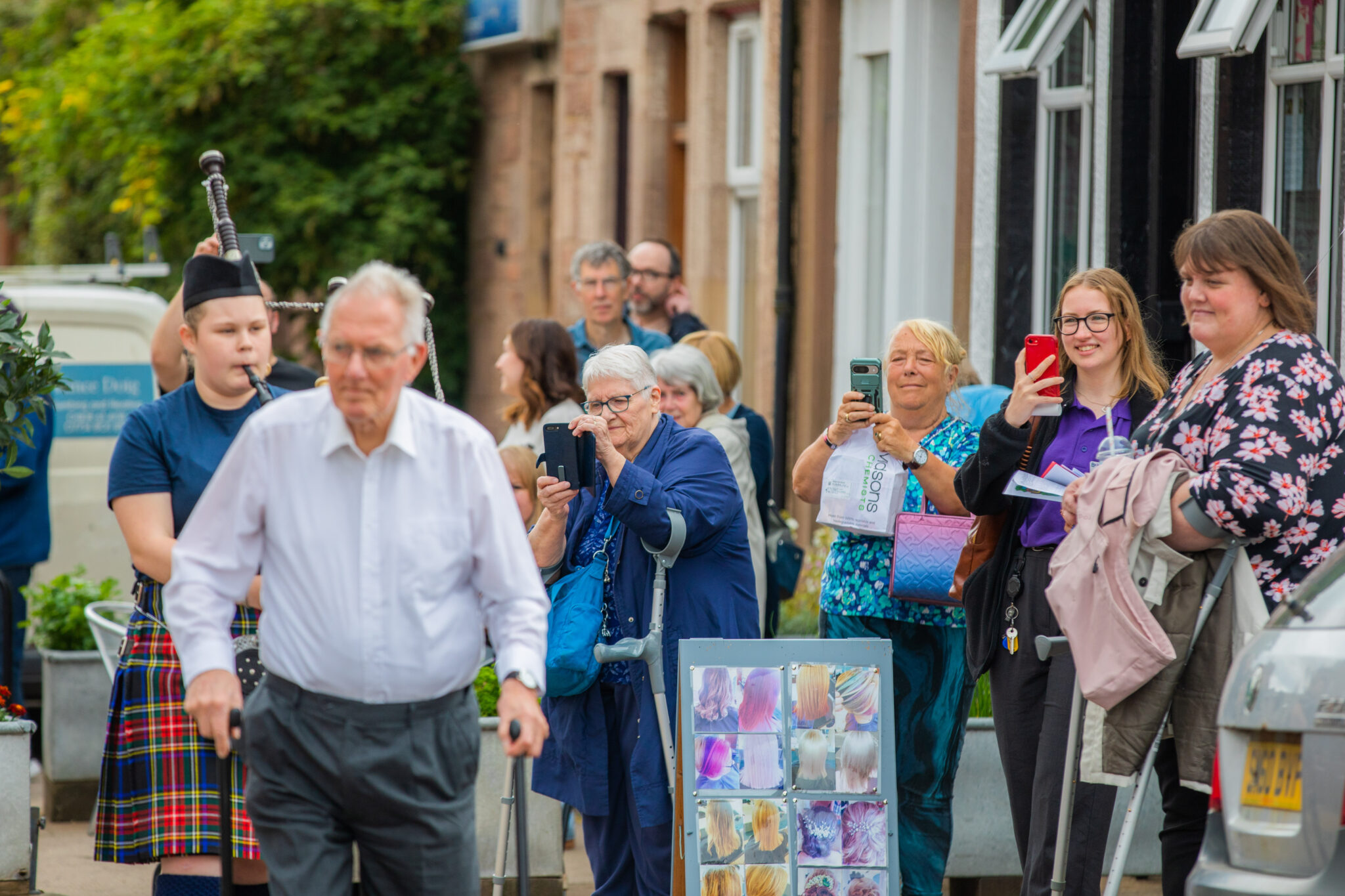 OAP, 99, comes home to Alyth to complete 28km walking challenge