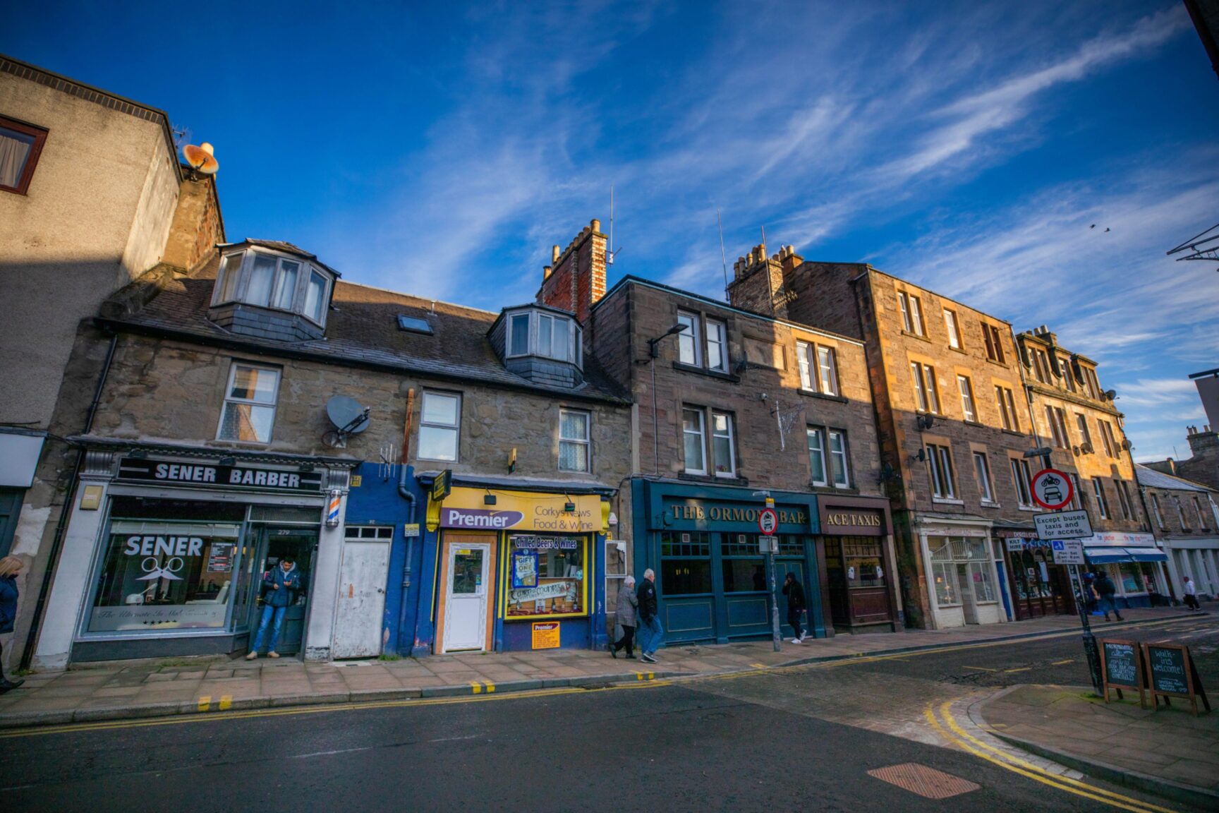 What is council doing with its empty Perth High Street units?