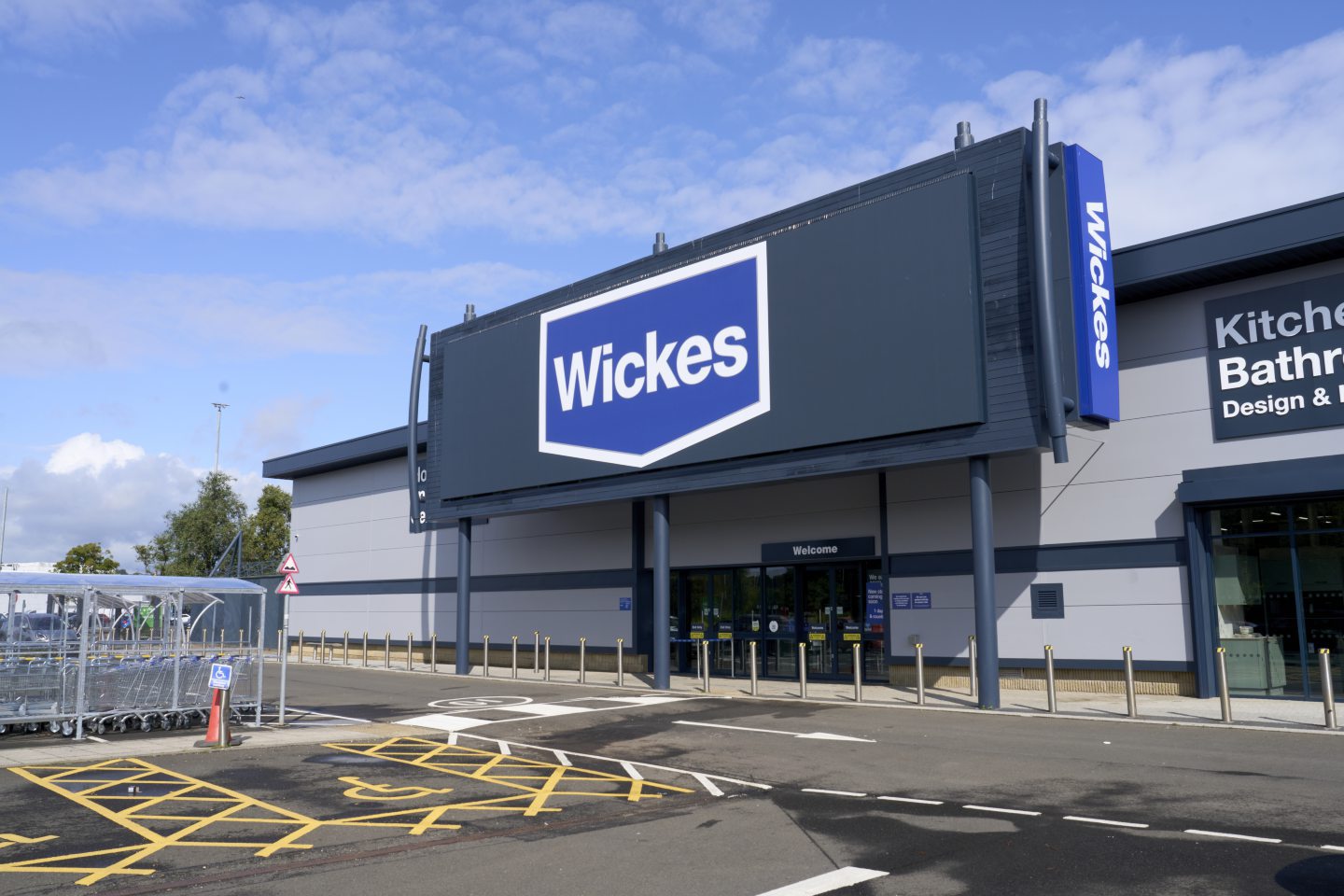 First look inside as huge new Wickes store opens in Dunfermline