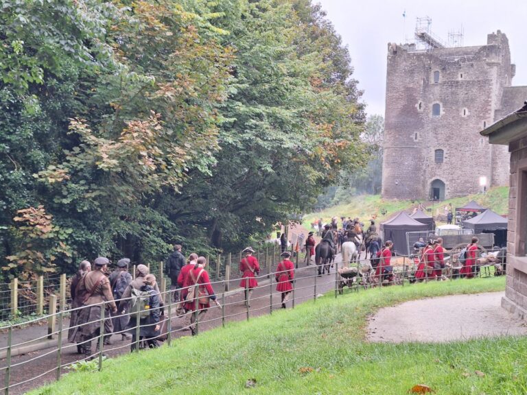 Outlander films scenes for new series at Doune Castle