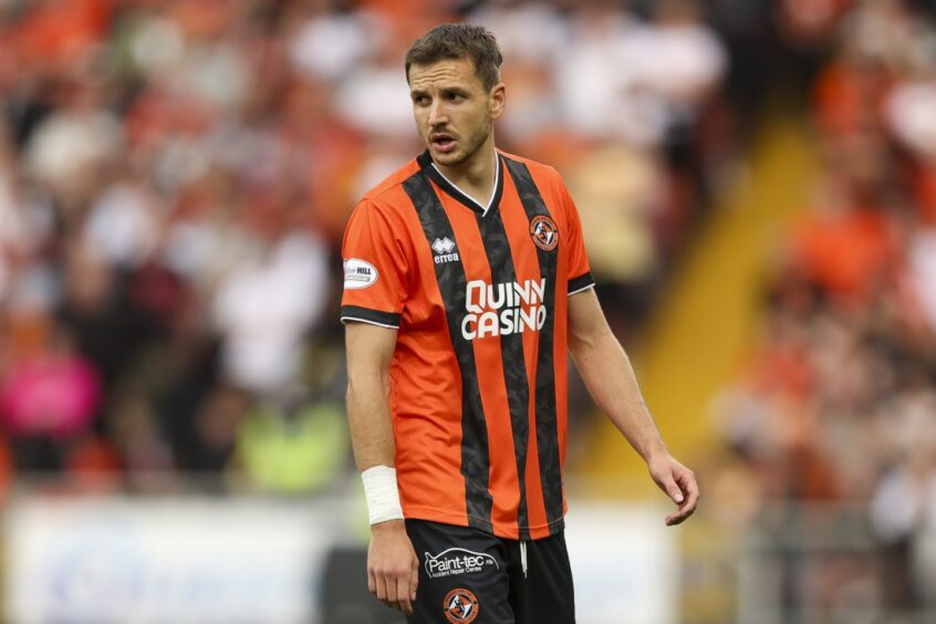 Dundee United: Ryan Strain return, Trapanovski injury update