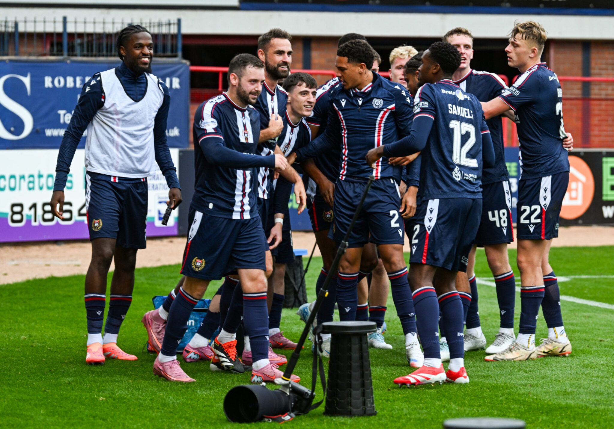 Dundee boss Pressley explains subs and questions VAR use