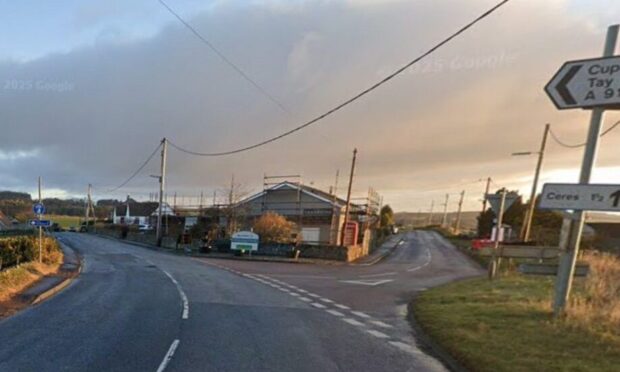 Man seriously injured in motorcycle crash on A916