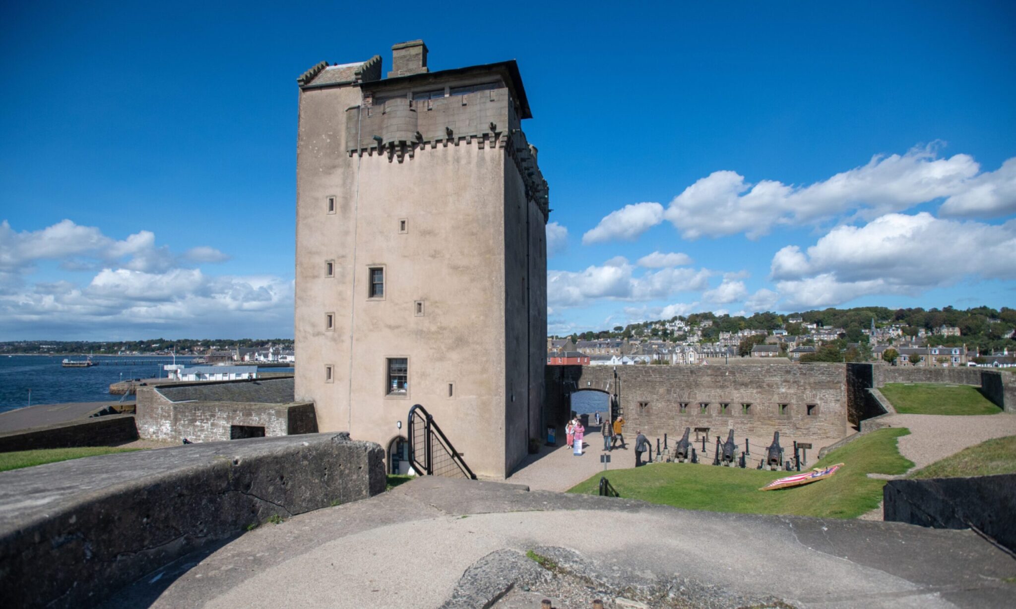 Brian Cox issues rallying call to Dundee leaders to save Broughty Castle