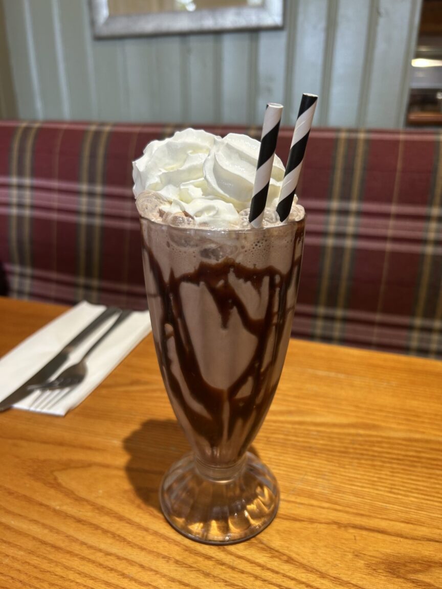 We dine at the new Monifieth Farm Hotel and Restaurant