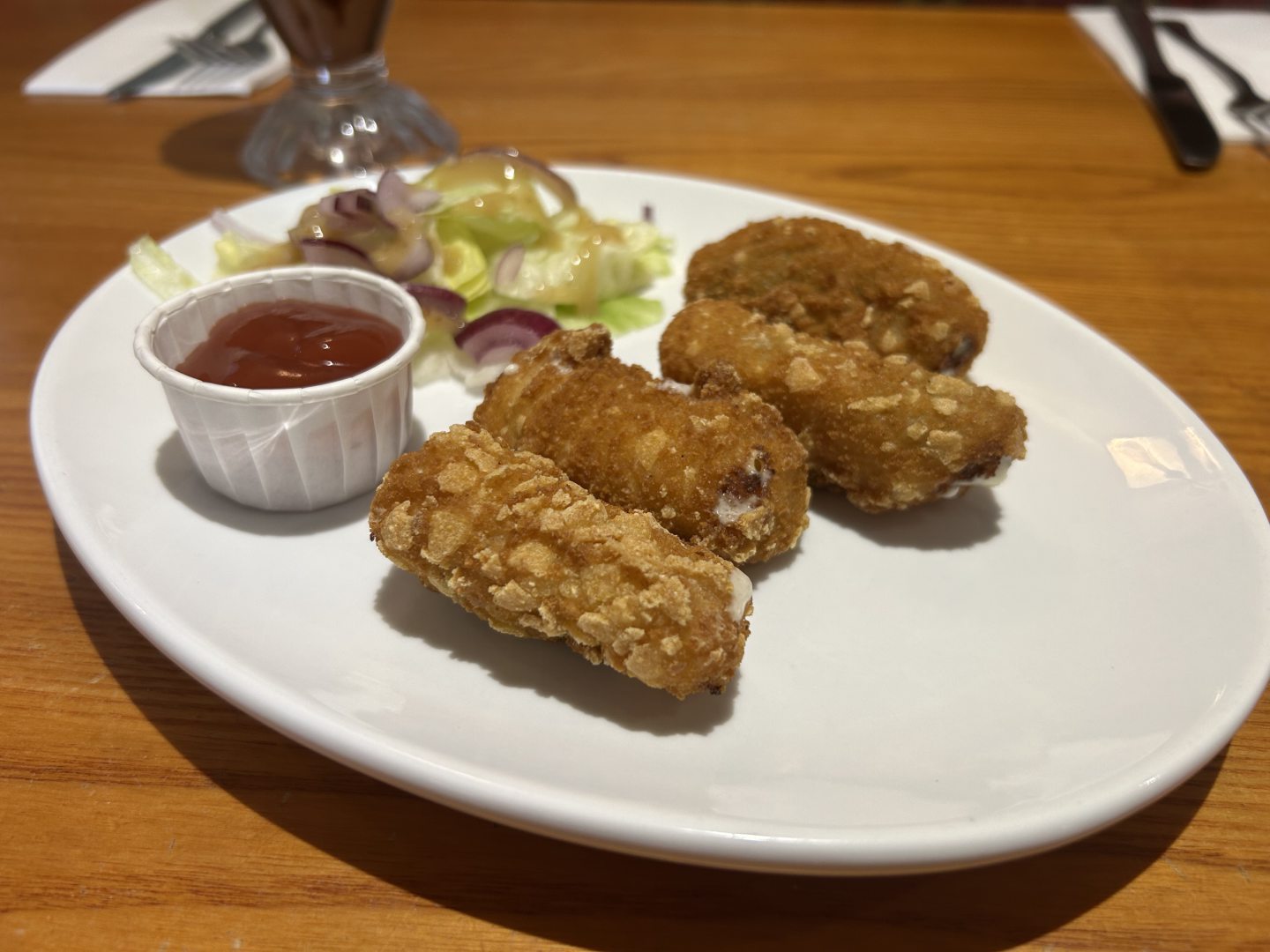 We dine at the new Monifieth Farm Hotel and Restaurant