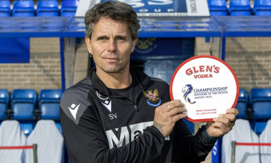 St Johnstone boss Simo Valakari thanks staff after winning award