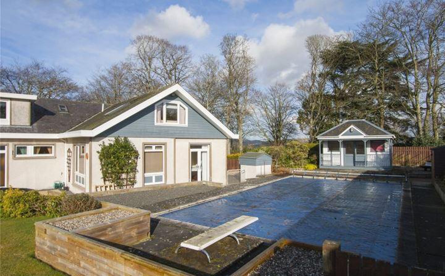 18 new fire doors to be installed in luxury Forfar holiday let