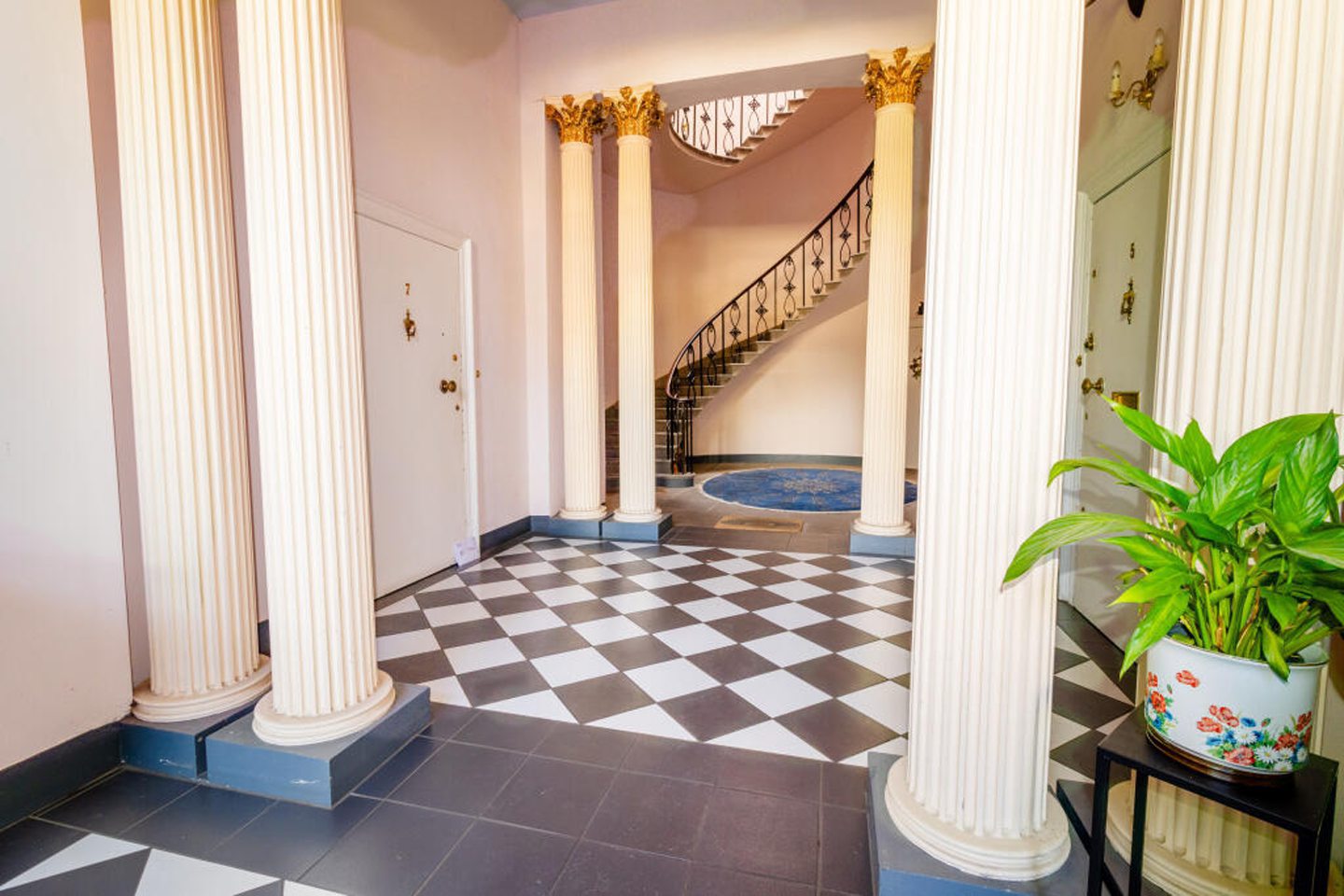 Flat for sale inside A-listed Pitfour Castle in Carse of Gowrie