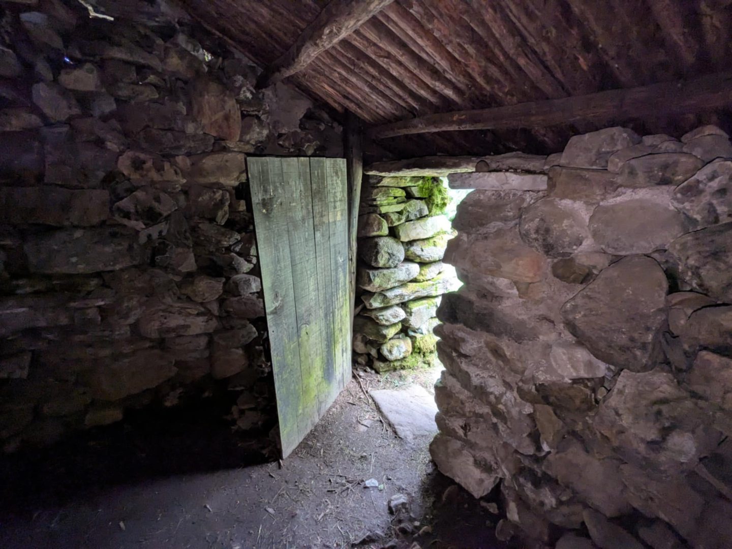 Exploring 'Hobbitesque' blackhouse in Allean Forest in Perthshire