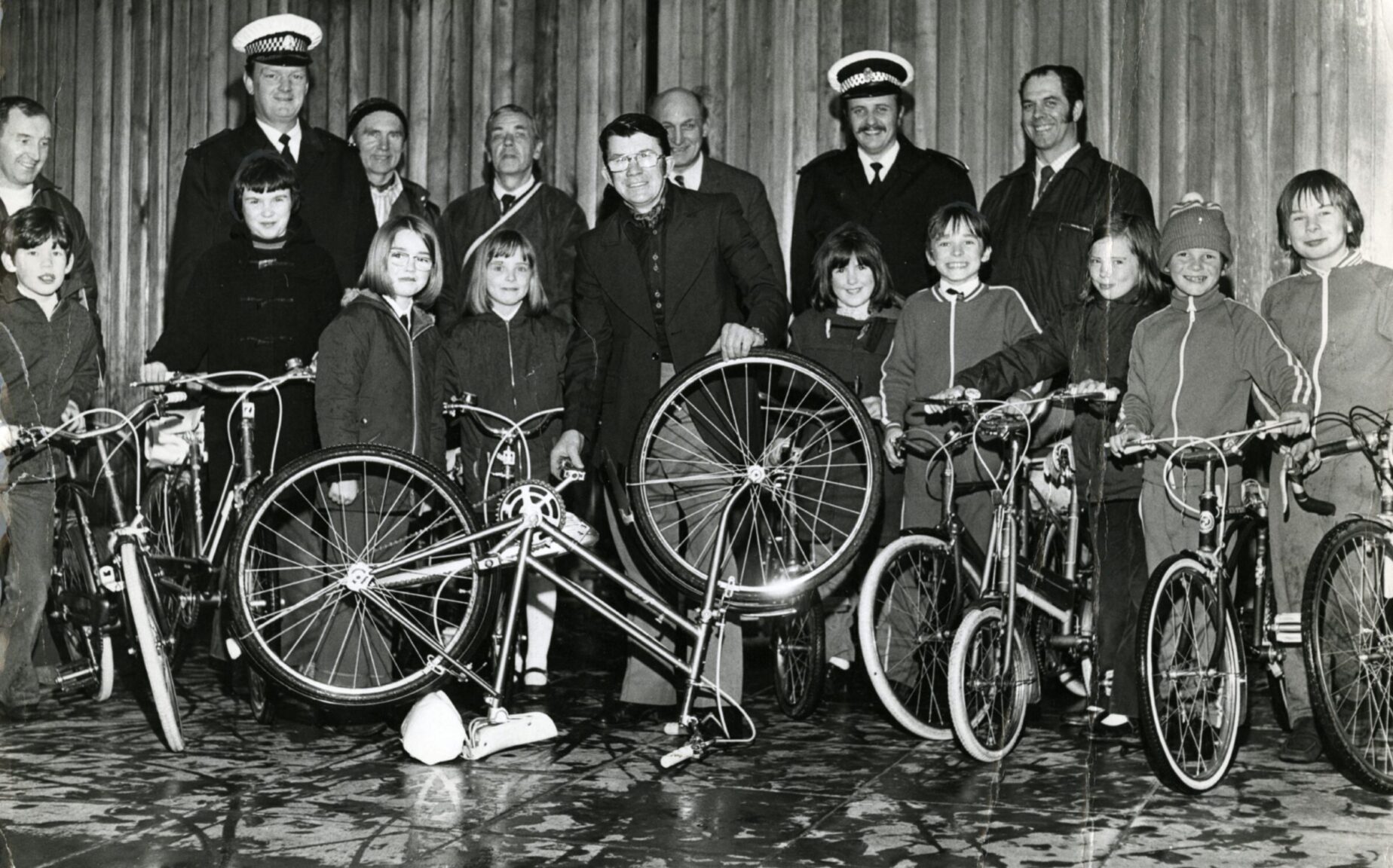 Photos capture people and places in Broughty Ferry in the 1970s - The ...