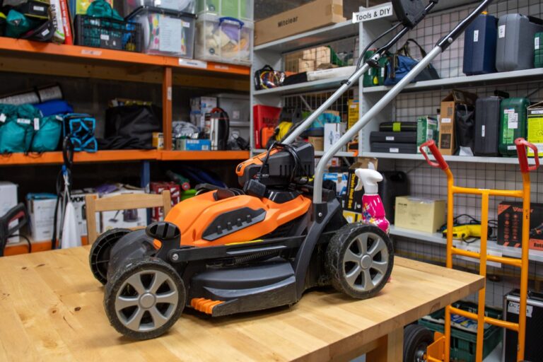 Dundee Community Toolbox: a library of things in Wellgate centre