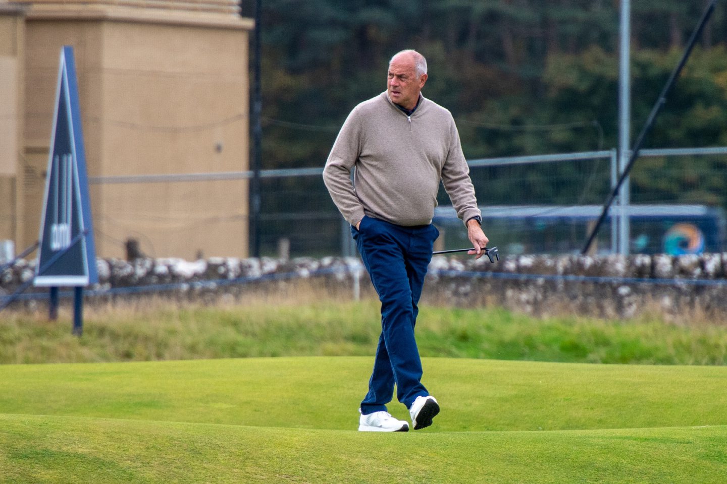 27 pictures as stars tee of at the Dunhill in Tayside and Fife