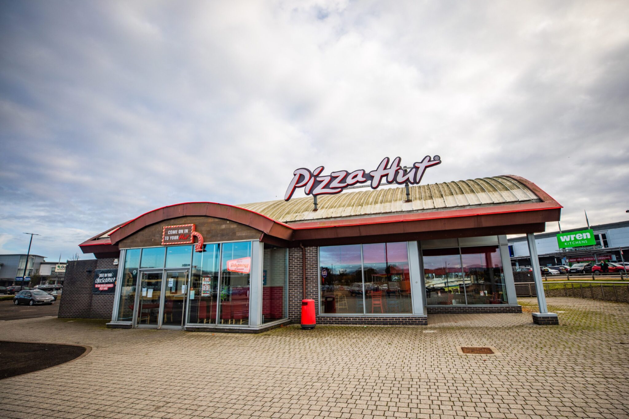 Popeyes could open in former Dundee Pizza Hut restaurant