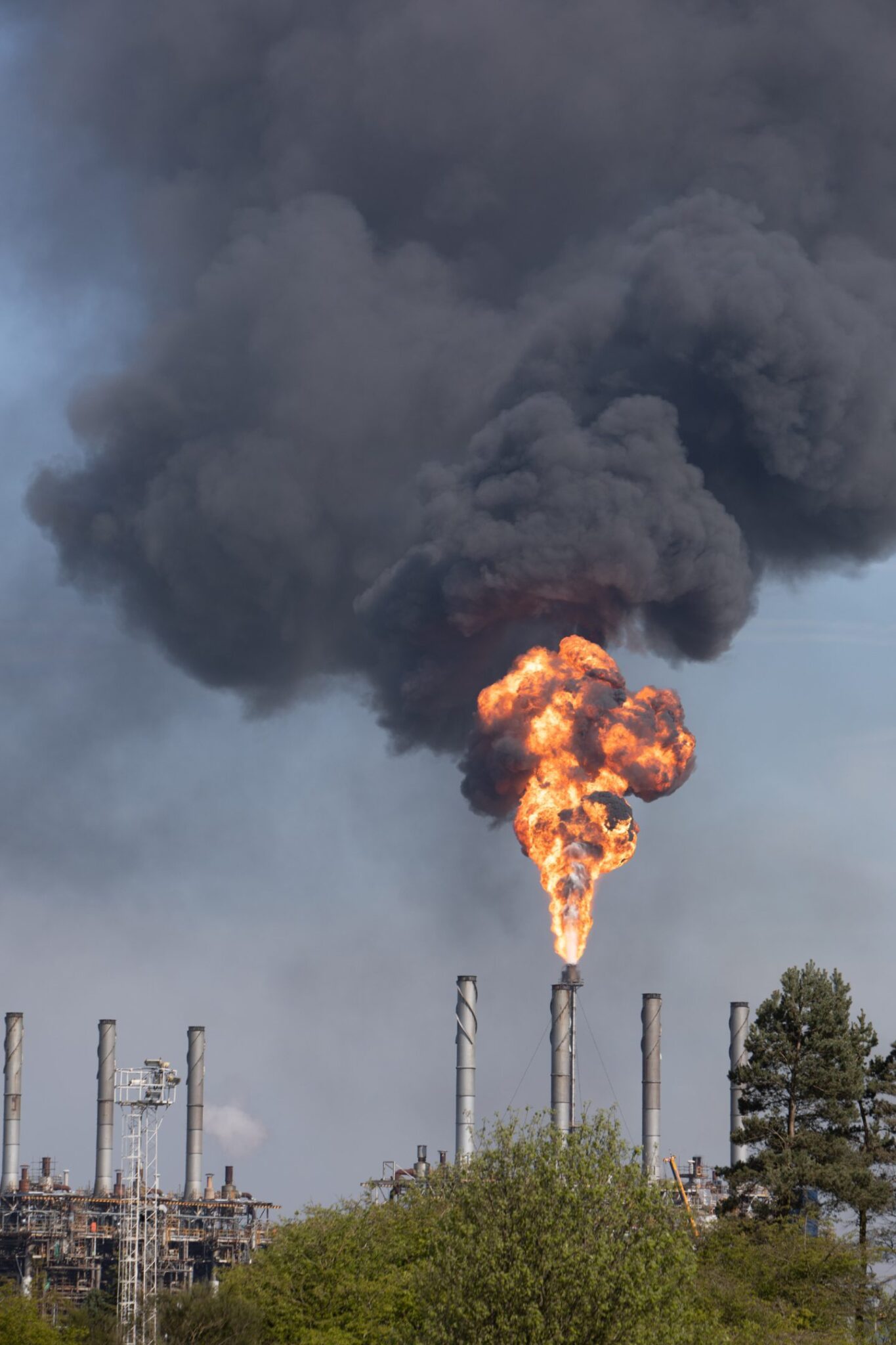 ExxonMobil fined £176k for excess flaring at Mossmorran