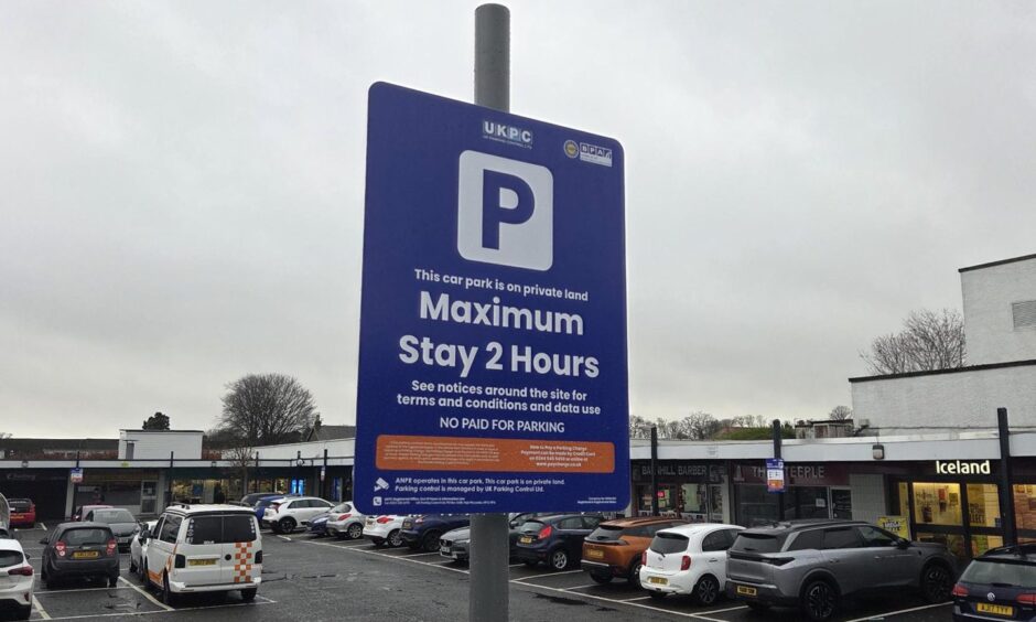 Pub customers complain about new Barnhill parking restrictions