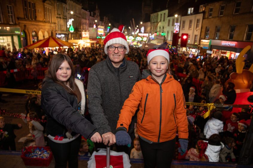 Cupar Christmas lights switch-on draws festive crowds