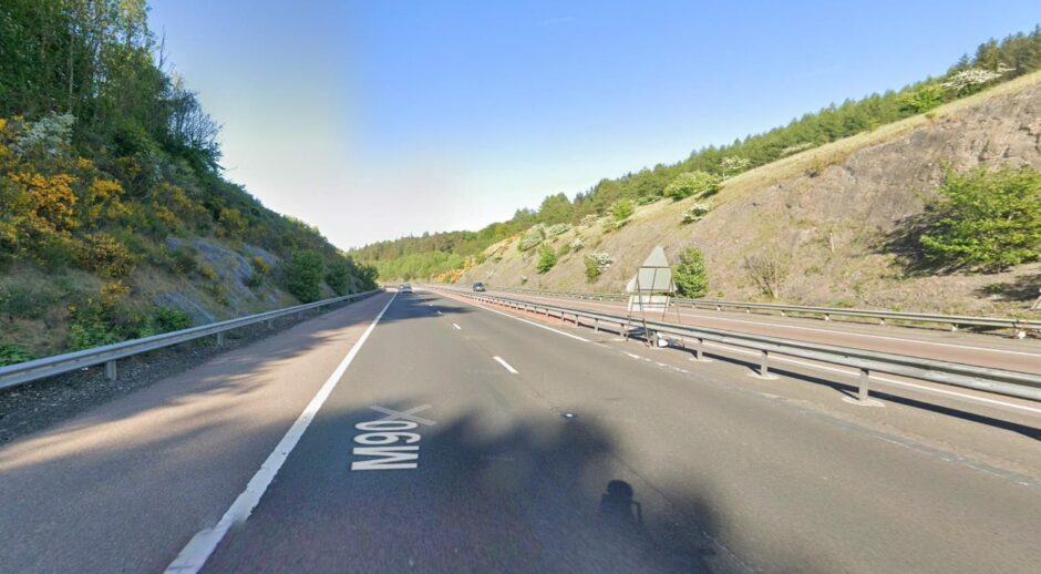 Multi-vehicle crash closes M90 near Bridge of Earn