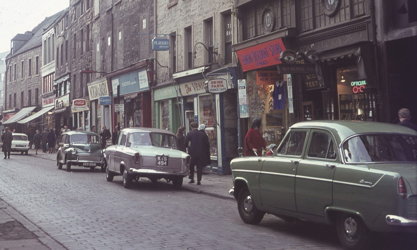 Photos show Dundee buildings and streets lost to history