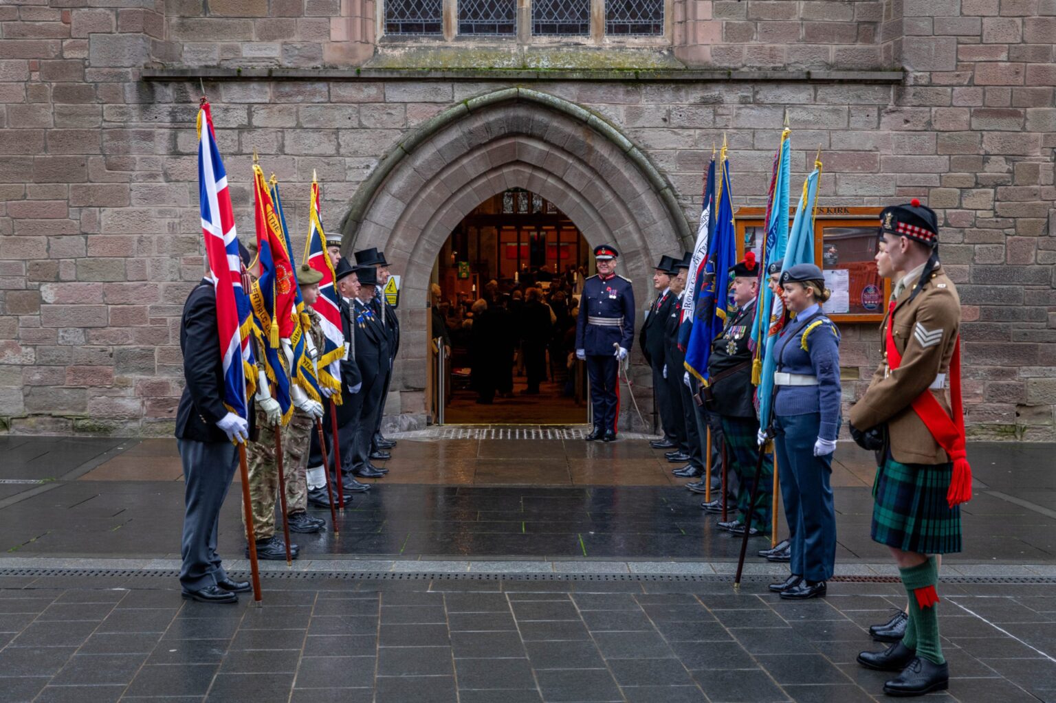 Tributes paid at Perth Remembrance Day memorial service
