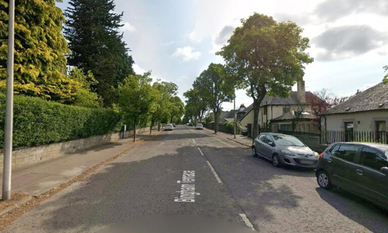 Hunt for driver who stole car near Arbroath and crashed in Dundee