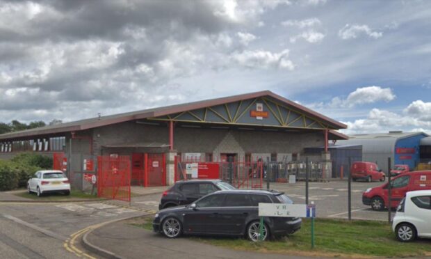 Royal Mail warning of post delays in Dundee postcodes