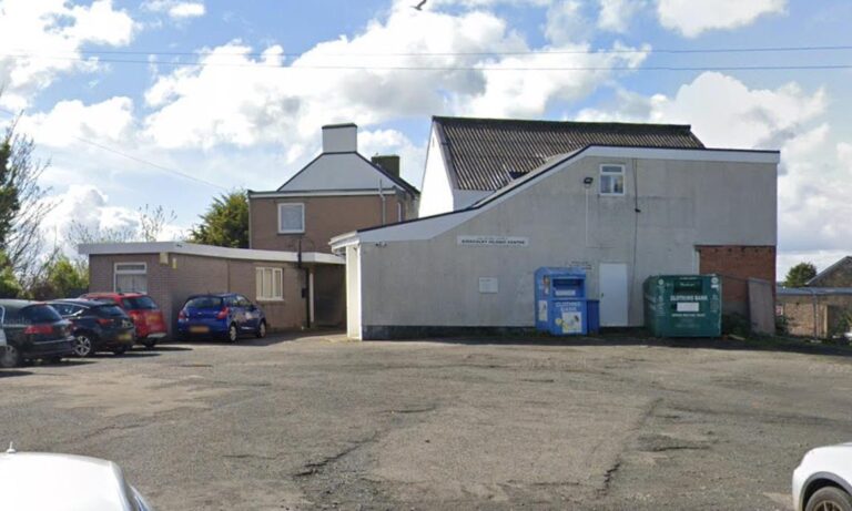 Police probe racist posts after MP visits Kirkcaldy Islamic Centre