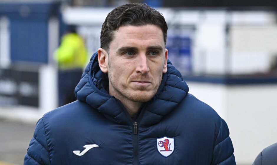 Dougie Imrie's squad hopes with two players back for Raith Rovers