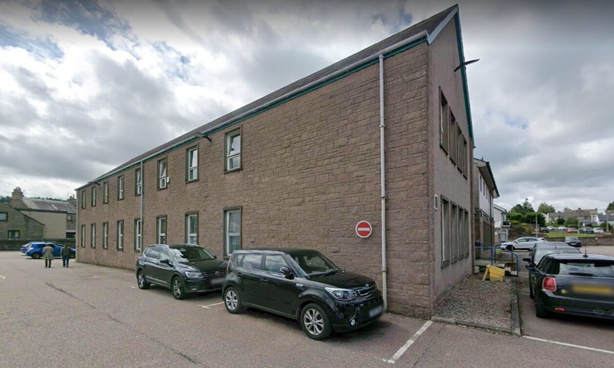 How will Angus House Forfar council HQ be used after £1m offer rejected?