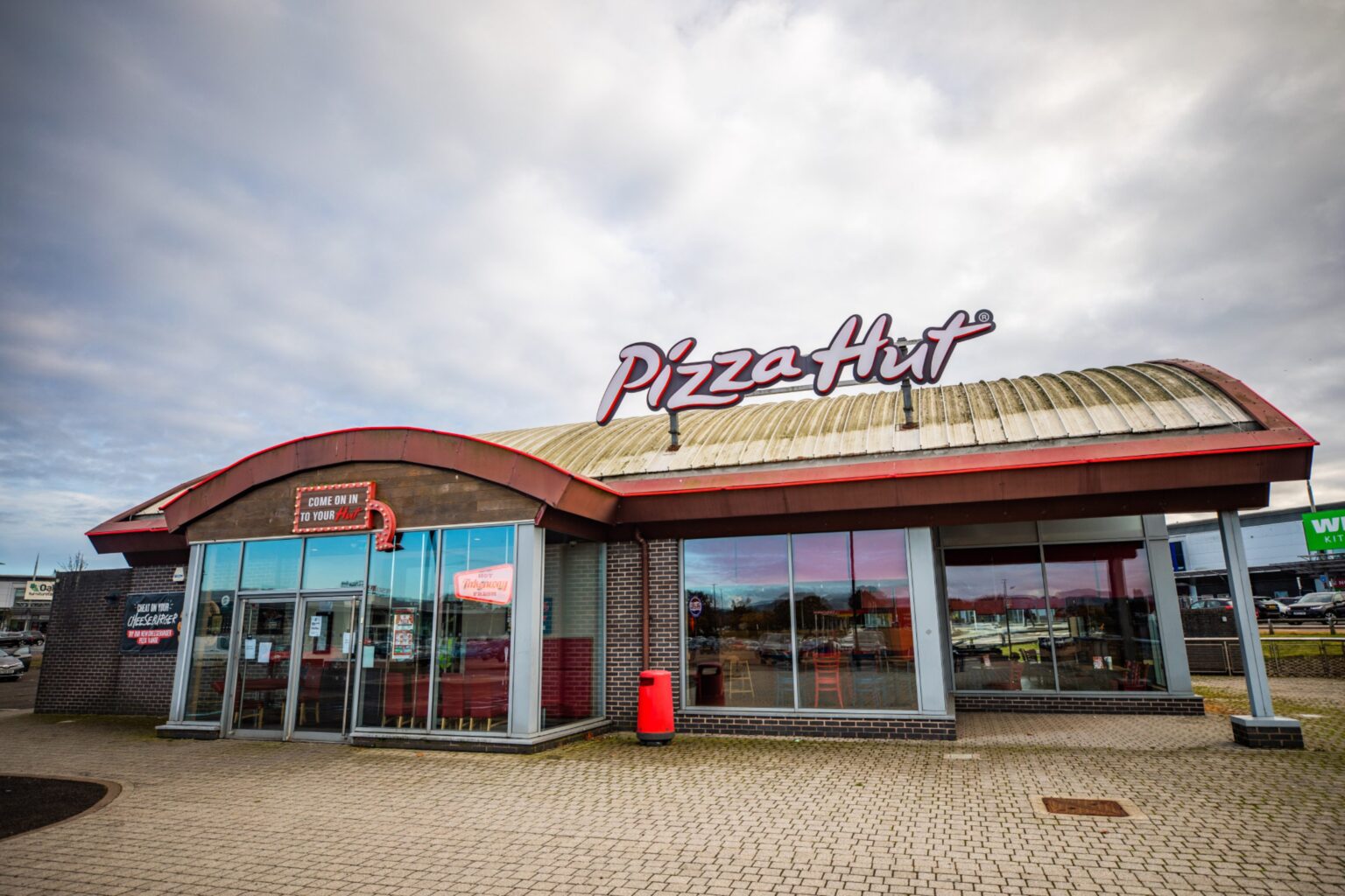 Popeyes advertising for jobs at new Dundee restaurant