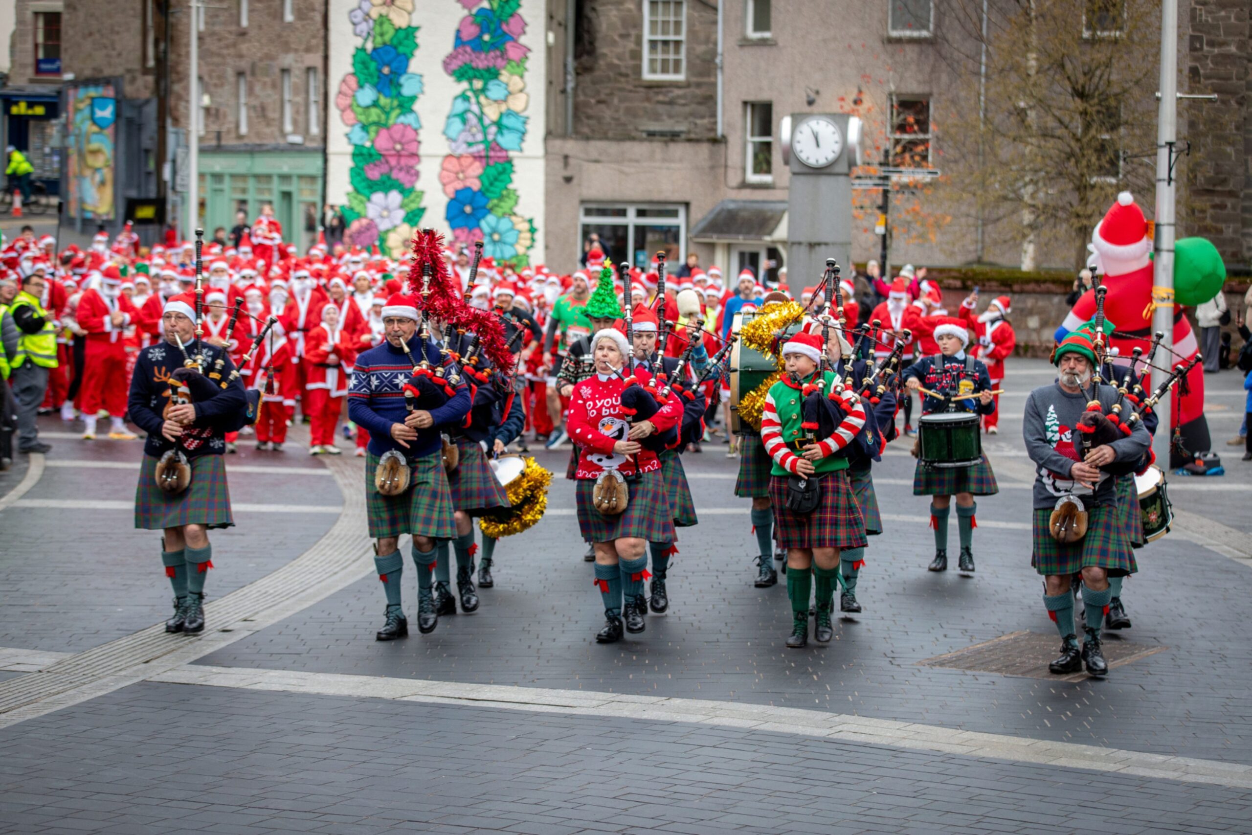 Gallery: Perth Santa Run 5km brings festive fun to city centre