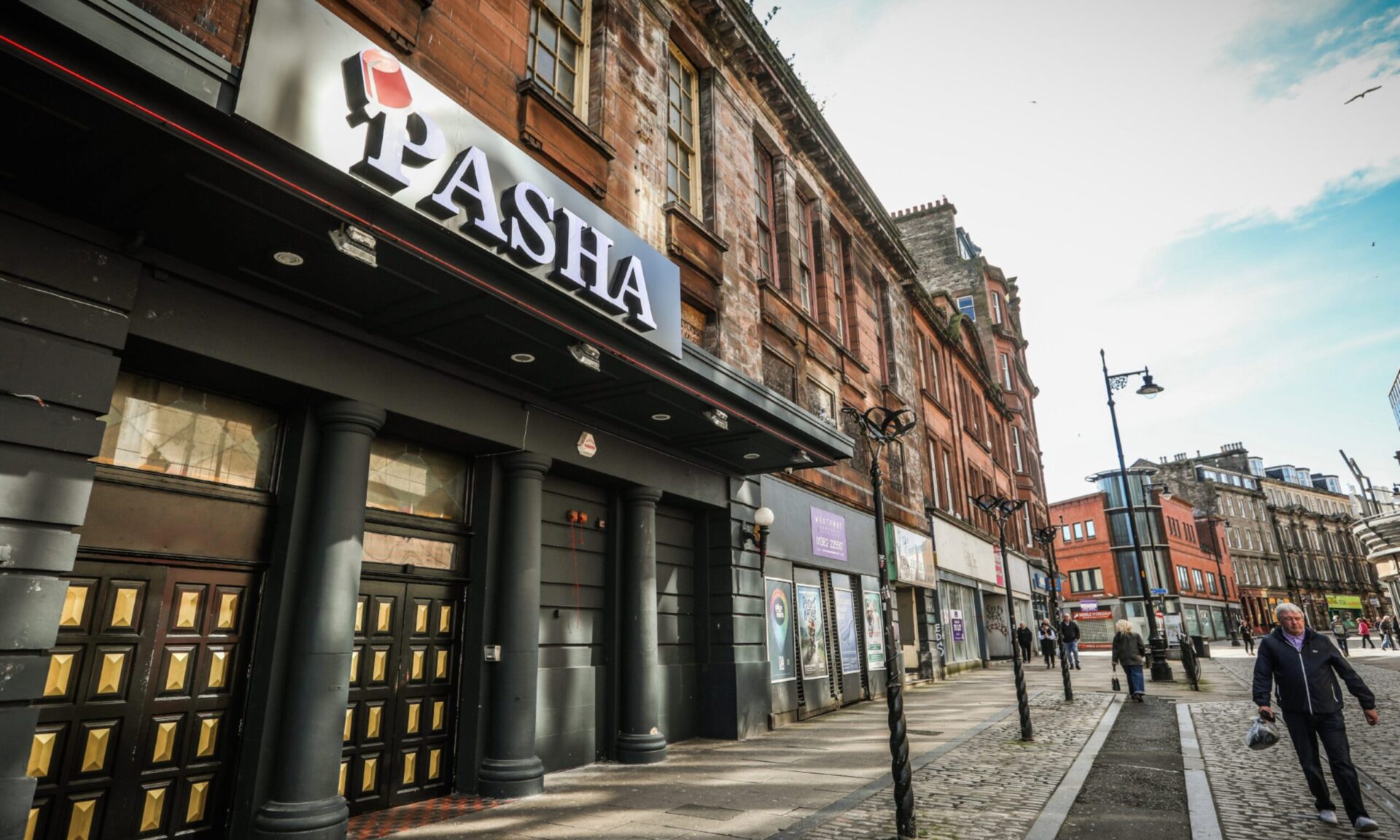 Two men arrested after Dundee nightclub has "all" its stock stolen