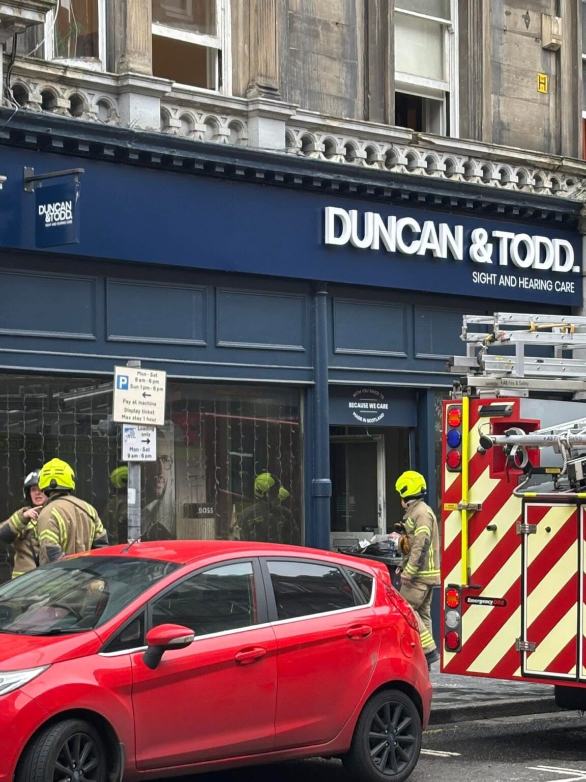 Bin fires spark major incident in Dundee as streets closed off
