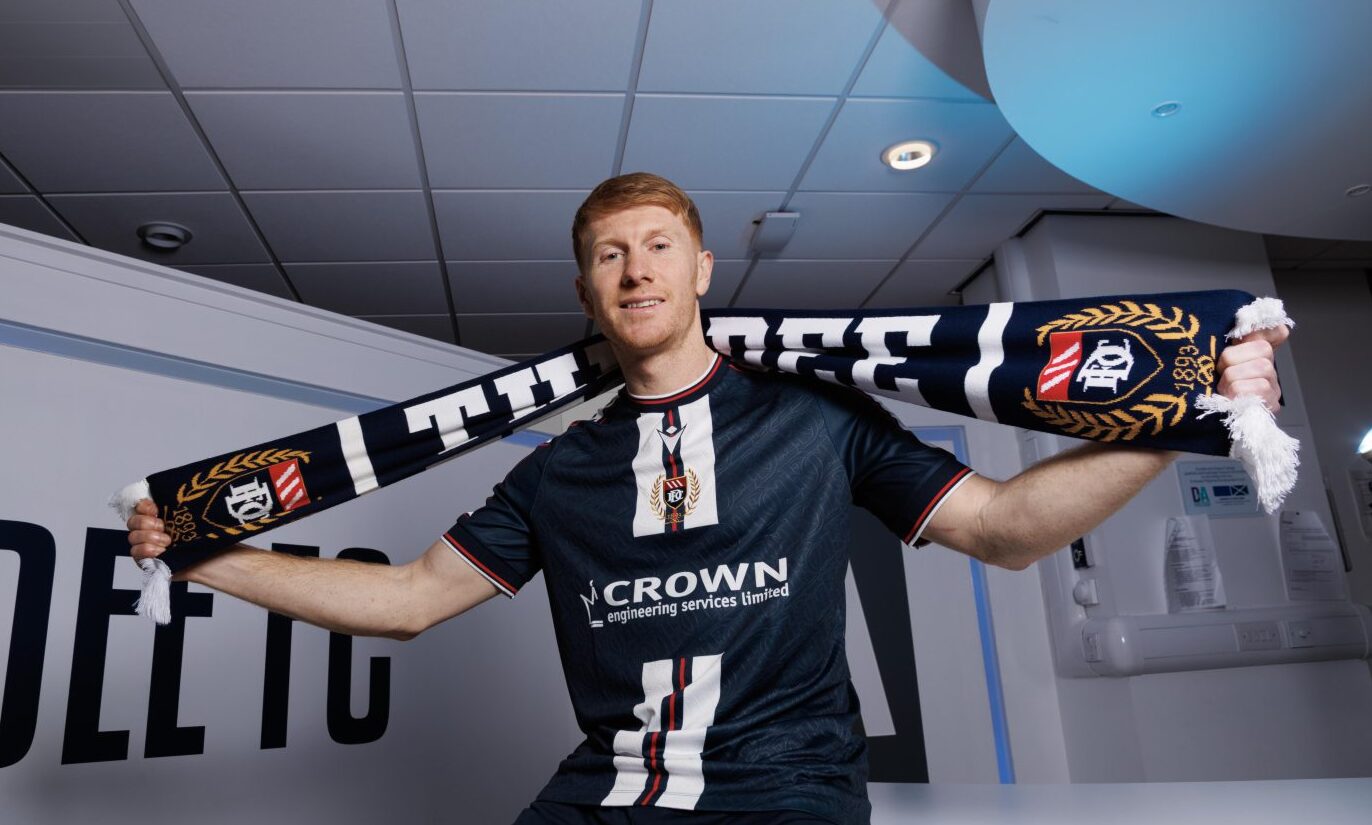 Dundee's Brad Halliday reveals 'Vaseline' advice for debut