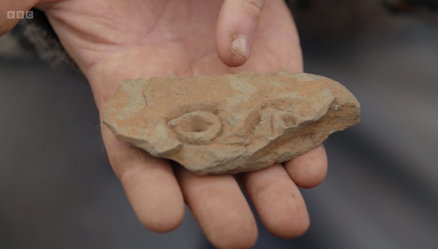 Digging for Britain: 20 buildings from 4th century found in Fife hill
